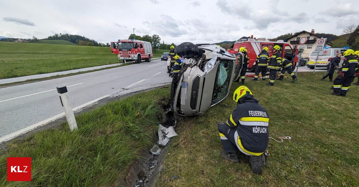 Piber: Auto landete im Straßengraben, Feuerwehr befreite die Lenkerin
